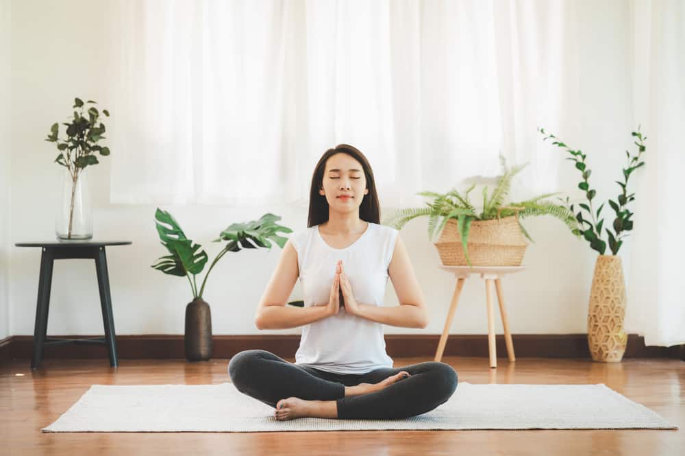 The Positive Effects of Meditating Regularly - Hello Doctor