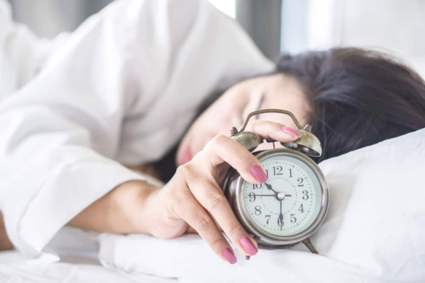 Oversleeping Effects: How Too Much Sleep Affects the Body - Hello Doctor