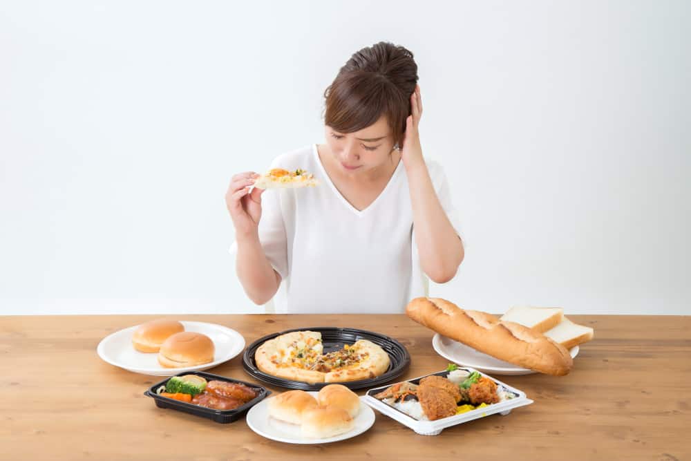 The Negative Effects of Stress Eating: How to Manage Them