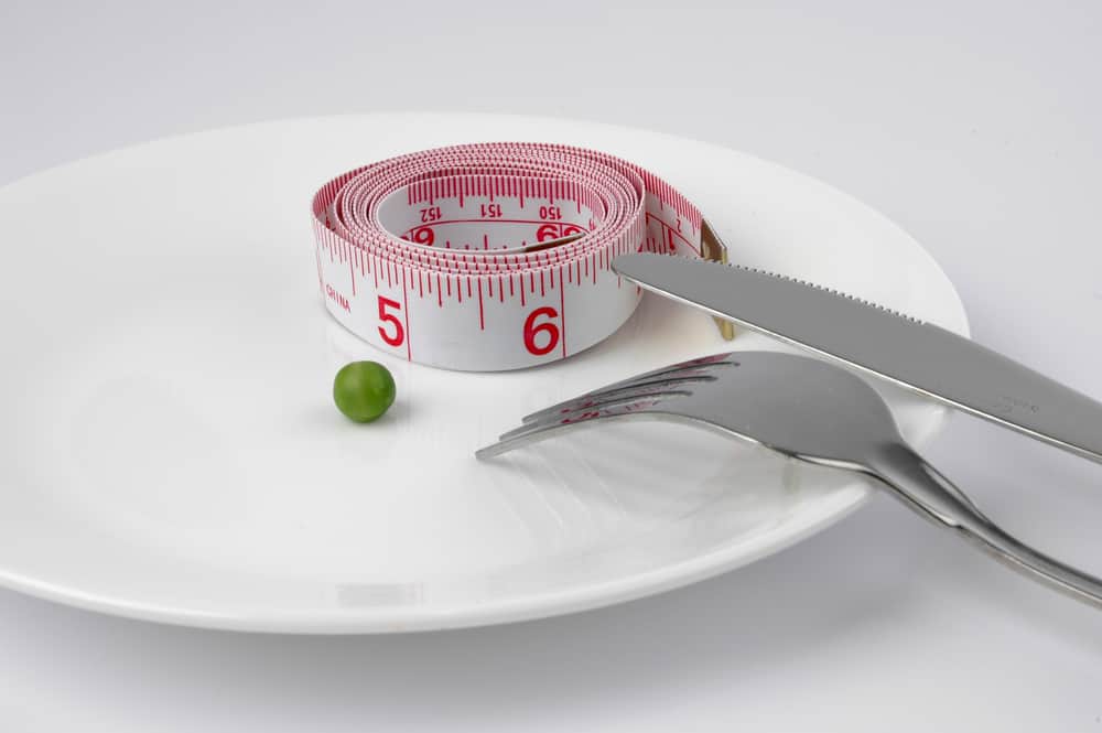 Dangerous Fad Diets: 5 Popular Diets That Do More Harm Than Good
