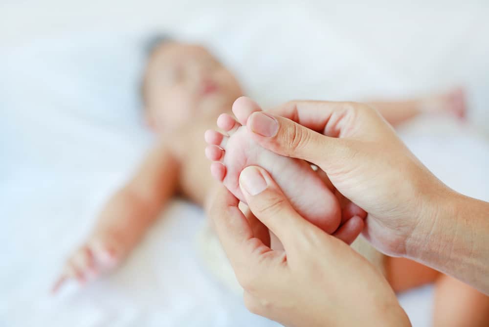 Baby Massage: Benefits, Risks, and the Proper Way of Massaging a Baby