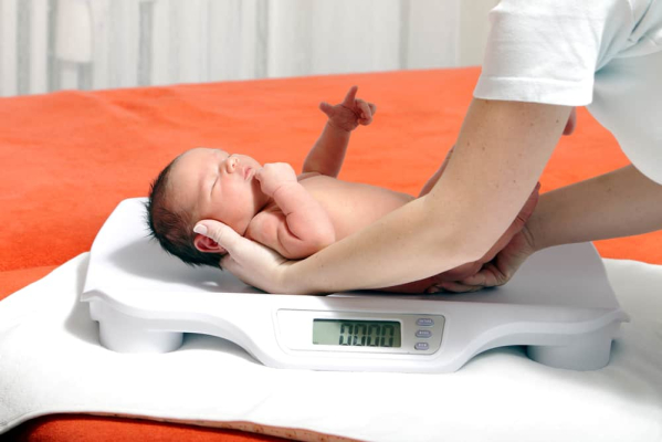 Normal Birth Weight: How Heavy Should Your Baby Be at Birth?