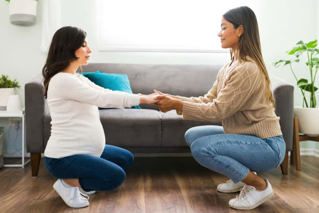 5 Best Positions To Induce Labor and Delivery: A Guide for Moms-to-Be