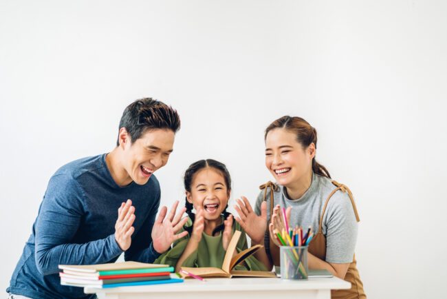 Paggalang Sa Magulang, Paano Ito Maituturo Sa Mga Anak? Alamin Dito!