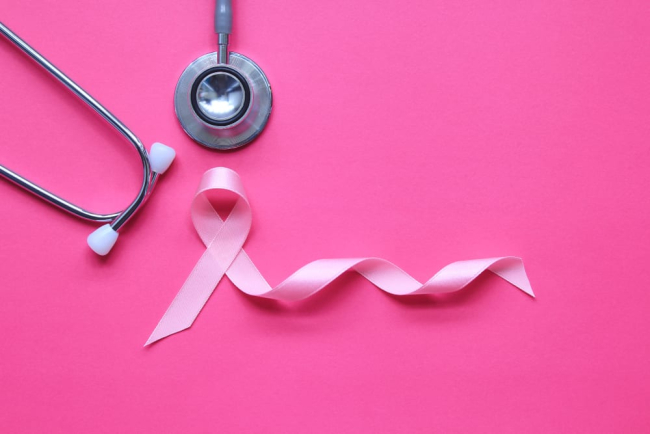 Maagang Senyales ng Breast Cancer na Dapat mong Malaman