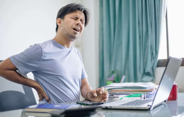 Masakit na Likod: Sanhi ba ito ng Kanser sa Baga?